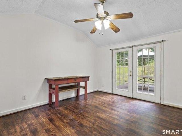house with 2 bedroom, New Hartford CT ES105106121