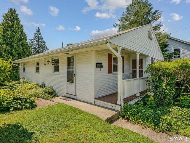 house with 2 bedroom, New London CT ES105229608