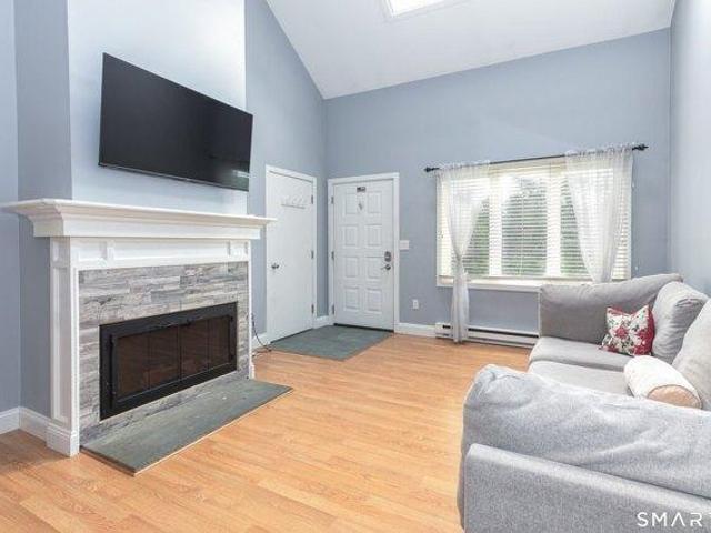 house with 2 bedroom, New Milford CT DS102827480