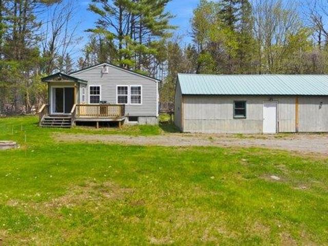 house with 2 bedroom, New Portland ME DS102708348
