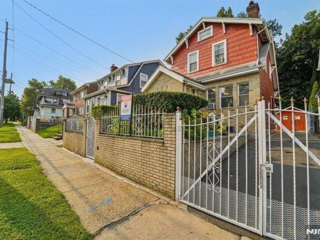house with 2 bedroom, Newark NJ ES105233047