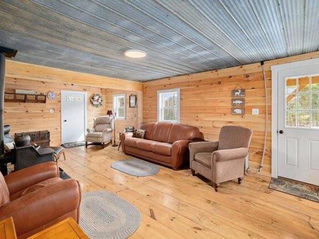 house with 2 bedroom, Newbury VT DLS103074516