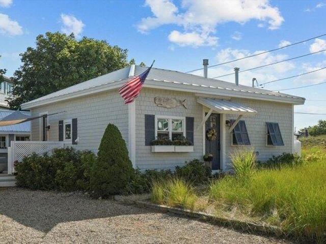 house with 2 bedroom, Newburyport MA DS101895586