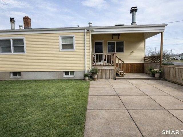 house with 2 bedroom, Newington CT DS102595578