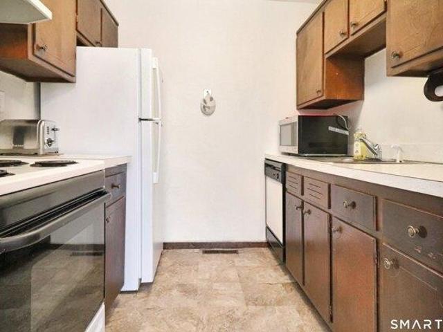 house with 2 bedroom, Newington CT DS102284606