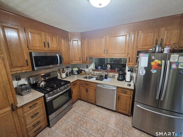 house with 2 bedroom, Newington CT DS103189676