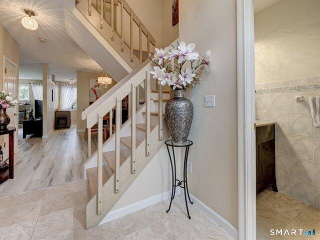 house with 2 bedroom, Newington CT DS104188194