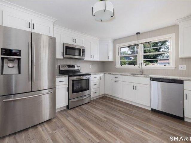 house with 2 bedroom, Newington CT DS104235559
