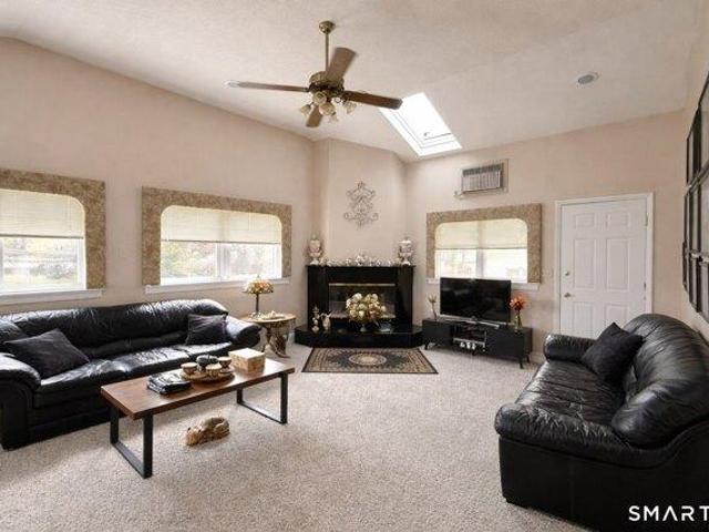 house with 2 bedroom, Newington CT ES103159638
