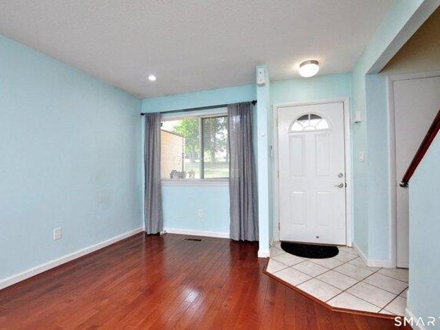 house with 2 bedroom, Newington CT ES104650292