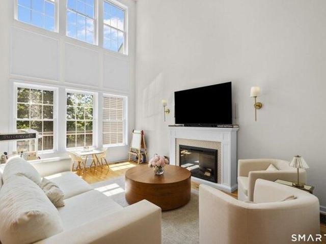 house with 2 bedroom, Newington CT ES104832339