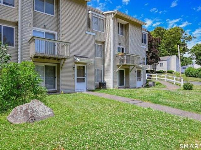 house with 2 bedroom, Newington CT ES104852993
