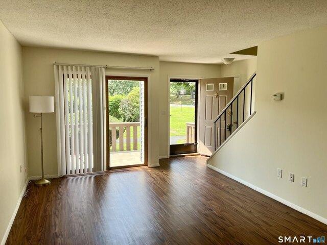 house with 2 bedroom, Newington CT ES105106621
