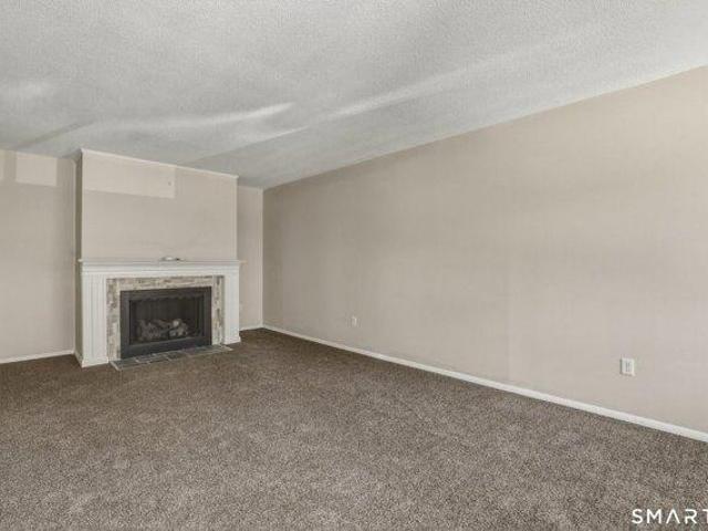 house with 2 bedroom, Newington CT ES105207691