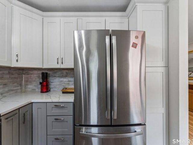 house with 2 bedroom, Newington CT ES105207985