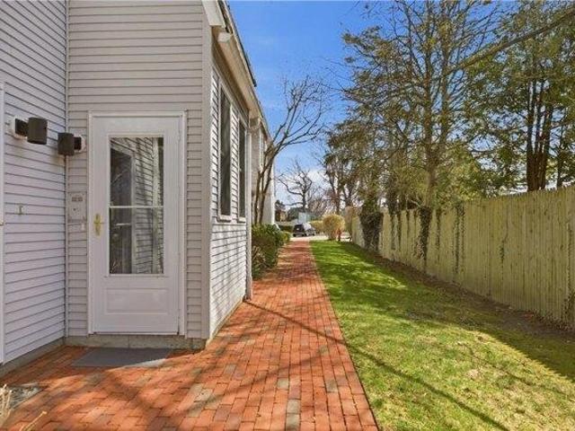house with 2 bedroom, Newport RI DS102257351