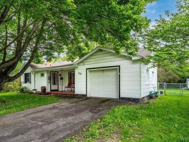 house with 2 bedroom, North Tonawanda NY ES104907954