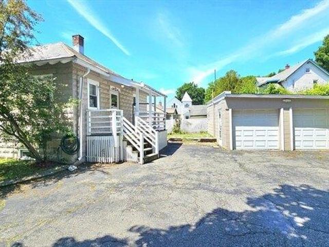 house with 2 bedroom, North Adams MA ES103440455