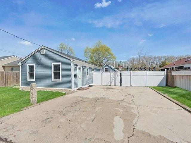 house with 2 bedroom, North Attleboro MA DS102346420