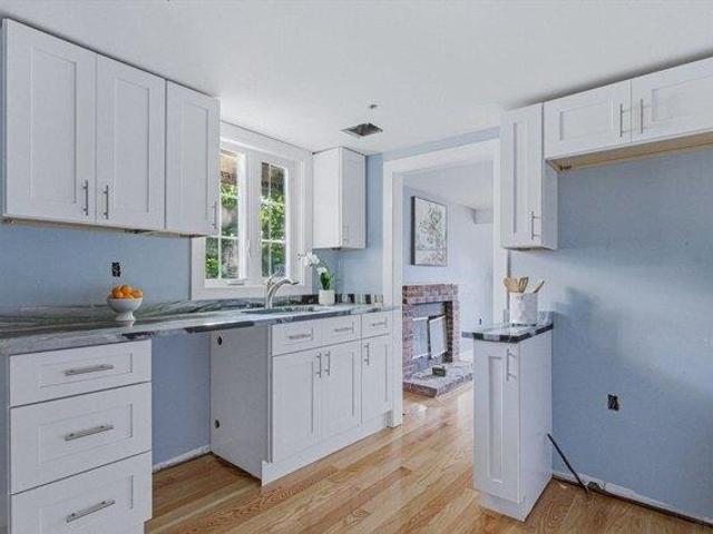 house with 2 bedroom, North Attleboro MA ES104832393