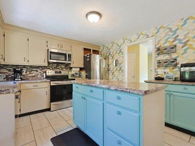 house with 2 bedroom, North Attleboro MA ES105142622
