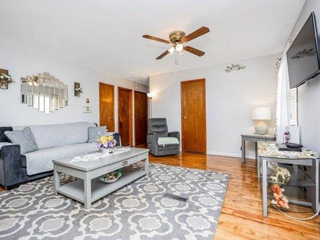 house with 2 bedroom, North Babylon NY ES103500897
