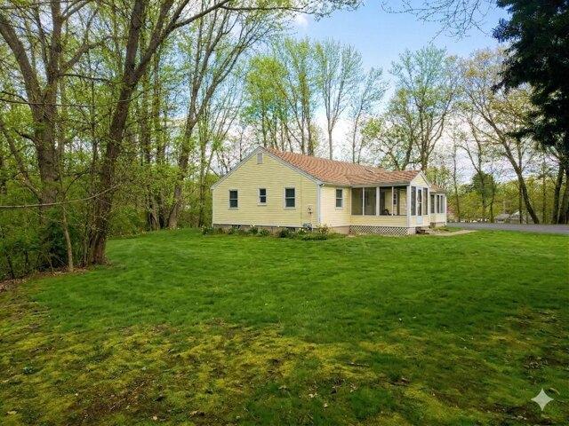 house with 2 bedroom, North Berwick ME ES103888354