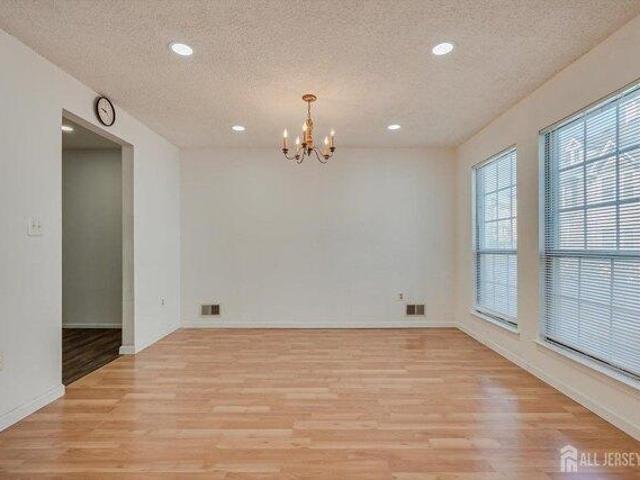 house with 2 bedroom, North Brunswick NJ ES105192077