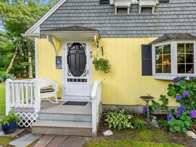 house with 2 bedroom, North Falmouth MA ES104757776