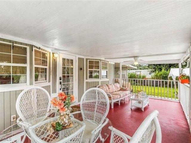 house with 2 bedroom, North Fort Myers FL DS92435364