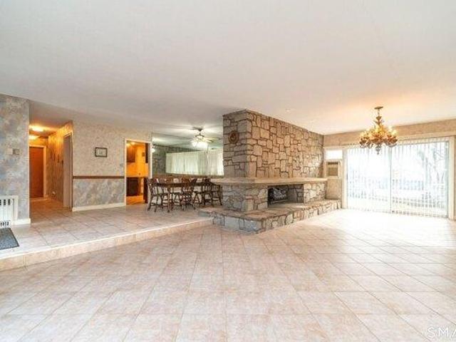house with 2 bedroom, North Haven CT DLS102214624