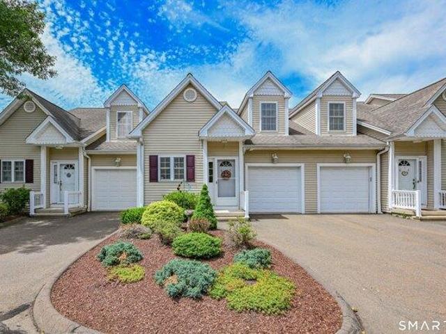 house with 2 bedroom, North Haven CT DS104299708