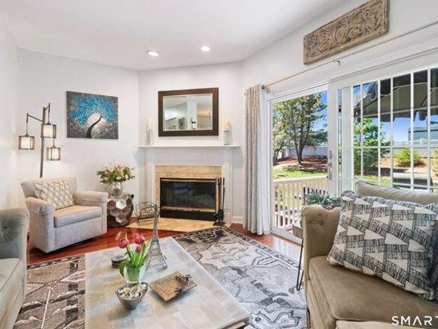 house with 2 bedroom, North Haven CT ES103189984
