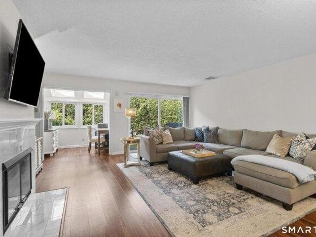 house with 2 bedroom, North Haven CT ES105157767