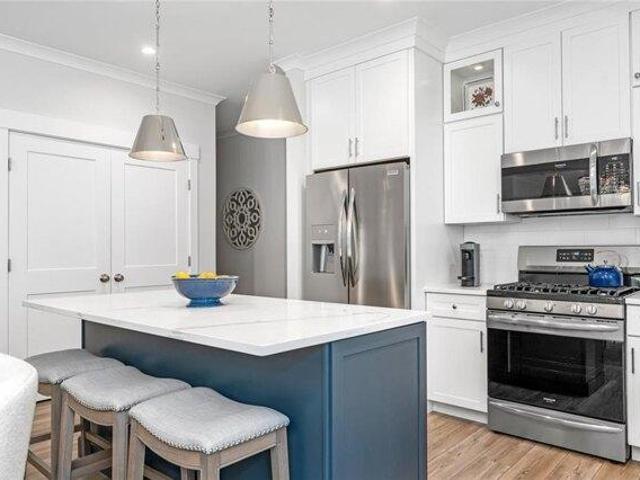 house with 2 bedroom, North Kingstown RI DS104264256