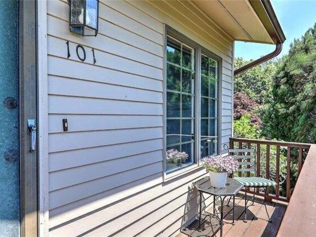 house with 2 bedroom, North Kingstown RI ES104901767