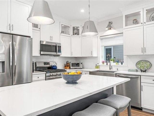 house with 2 bedroom, North Kingstown RI ES104008764