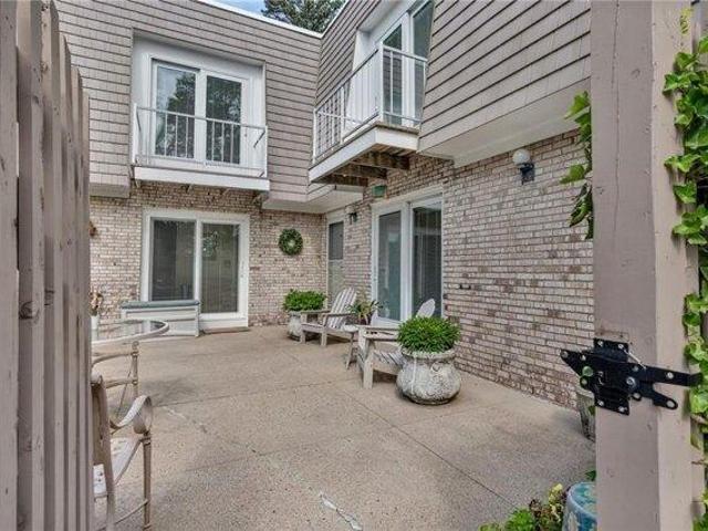 house with 2 bedroom, North Kingstown RI ES104264877