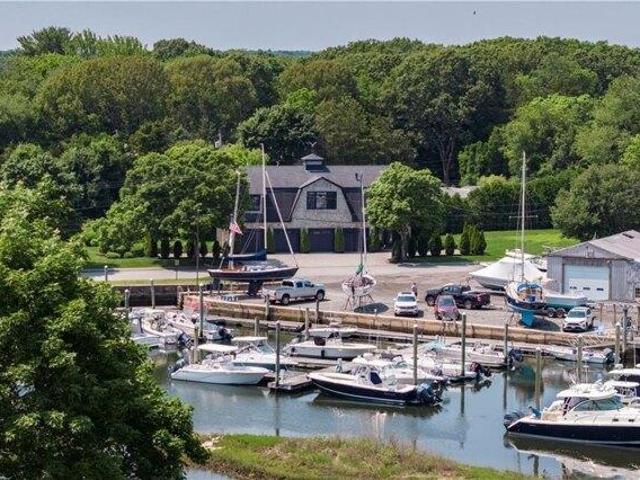 house with 2 bedroom, North Kingstown RI ES105116214