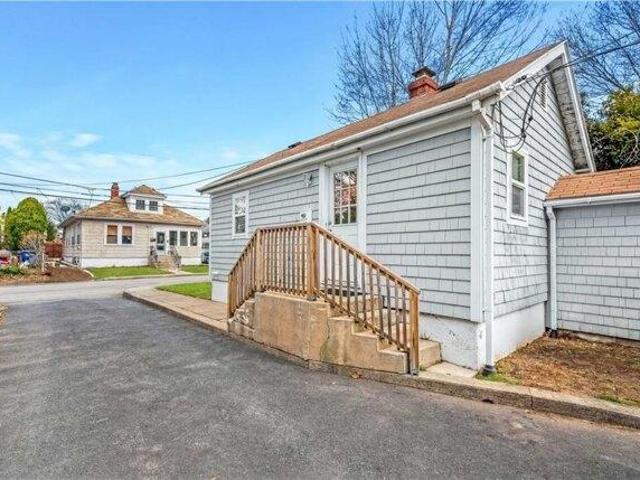 house with 2 bedroom, North Providence RI ES104150423
