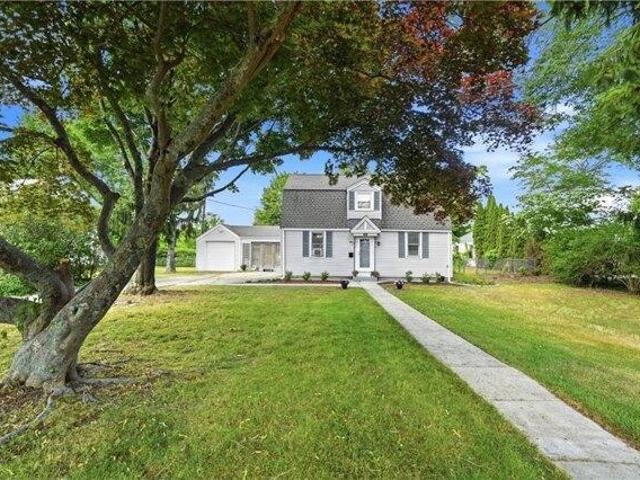 house with 2 bedroom, North Providence RI ES105231149
