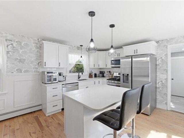 house with 2 bedroom, North Providence RI ES102824132