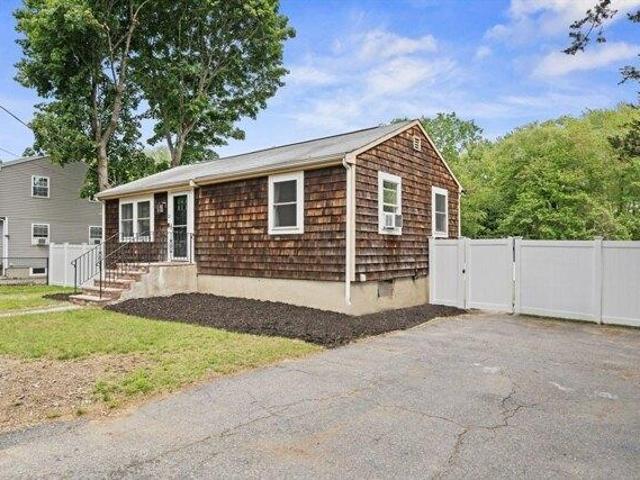 house with 2 bedroom, North Reading MA ES104044936