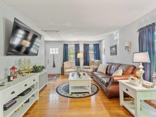 house with 2 bedroom, North Reading MA ES104921046