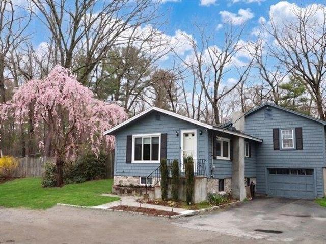 house with 2 bedroom, North Reading MA ES103773822