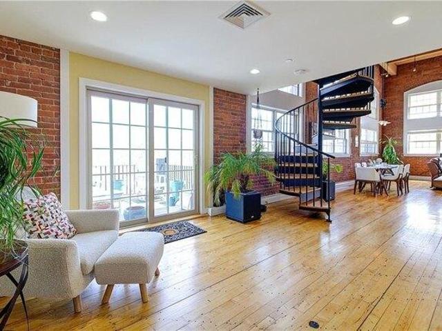 house with 2 bedroom, North Smithfield RI DLS103018339