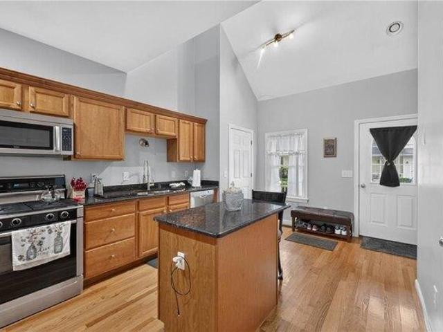house with 2 bedroom, North Smithfield RI ES105095472