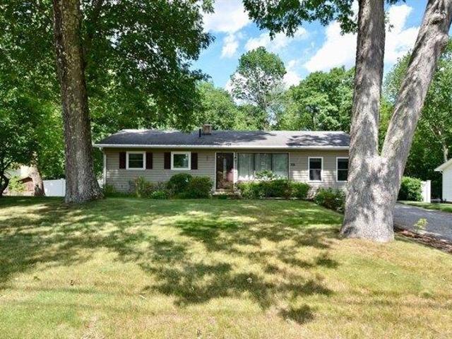house with 2 bedroom, Northbridge MA ES105114422