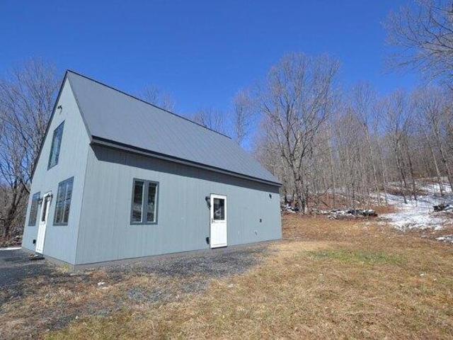 house with 2 bedroom, Northfield VT DLS102158126