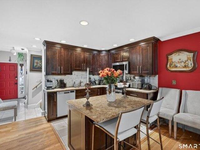 house with 2 bedroom, Norwalk CT DS104236805